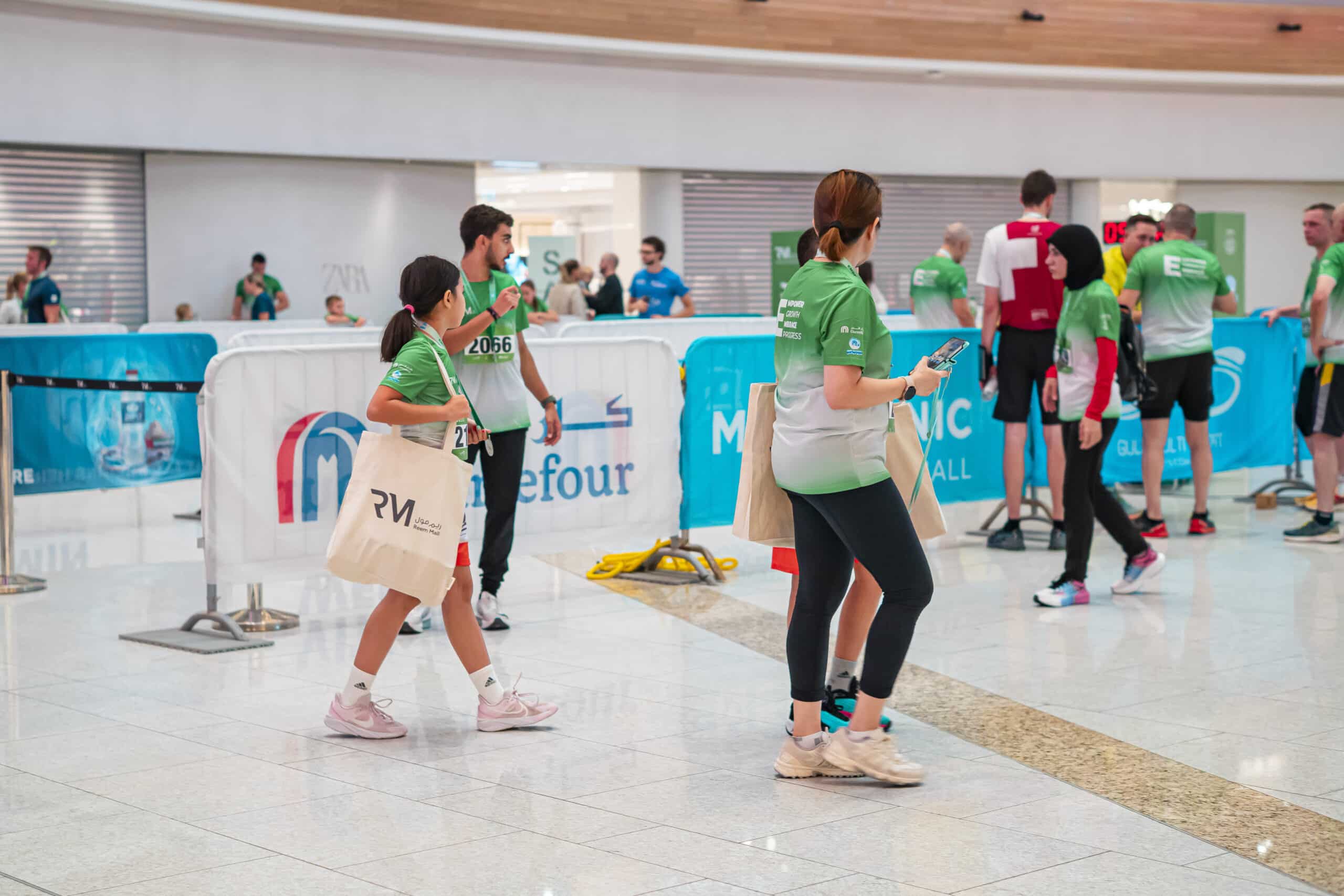 How to plant your Reem Run 2 Ghaf Tree - Reem Mall